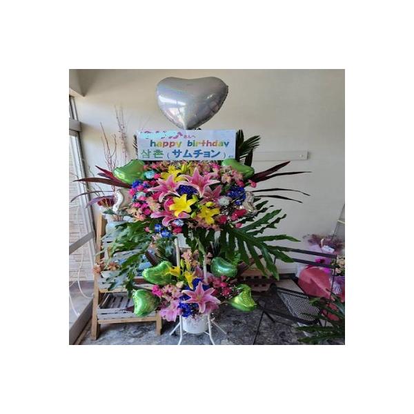 ★生花スタンド２段の全体の大きさ約、縦２１０ｃｍ×横８０ｃｍ×奥行き５０ｃｍとなります。●大きな商品の為、宅配便でのお届けは出来ませんので、自社配送により当店がお届け致します。【送料無料＋スタンド回収無料です】★お届けはエリア内とさせて頂き...