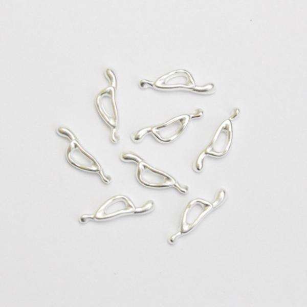 西山麻耶先生プロデュース商品です。Donaclassy〜ワンランク上の洗練された指先に〜ニュアンス感を重視したメタルパーツ。背面には緩いカーブがついていますので爪に沿う様に作成しました。ニュアンスアートが苦手でもワンカラーやクリアカラーに一...