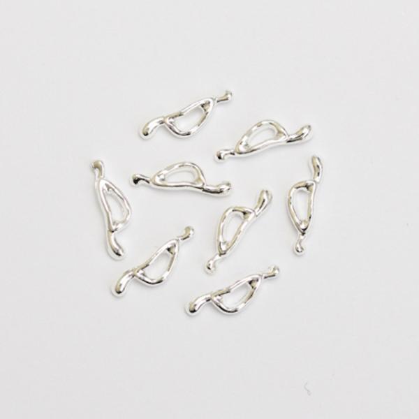 西山麻耶先生プロデュース商品です。Donaclassy〜ワンランク上の洗練された指先に〜ニュアンス感を重視したメタルパーツ。背面には緩いカーブがついていますので爪に沿う様に作成しました。ニュアンスアートが苦手でもワンカラーやクリアカラーに一...