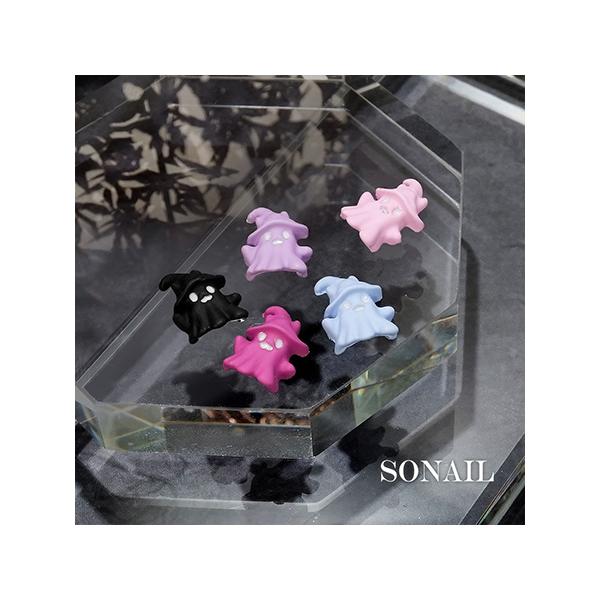 ＦＹ００１８３７絵本の中から飛び出してきたようなカラフルでかわいいおばけたちをアソートに。砂糖菓子のようなフォルムと質感で楽しいハロウィンネイルにマッチします。各１Ｐ　計５Ｐ背面カーブあり縦１１ｍｍ×横９ｍｍ【ネイルシール ジェルネイル ネ...