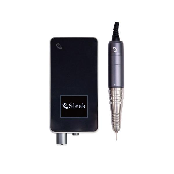 ブラックシャレドワから新マシーンが登場デジタルディスプレイで回転数、フォワード・リバース、充電残量が一目でわかる！安定した重量感のあるハンドピース■本体幅68ｍｍ×奥行132ｍｍ×高さ25ｍｍ　重量333ｇ入力DC12.0V-1A　出力Ma...