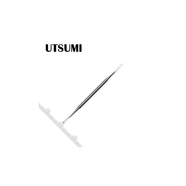 ストレート部分は伸びすぎたハイポニキウムのプッシュバックと巻き爪ケアの逆ピンチとしてお使い下さい。スプーン状の部分は爪の裏側の角質除去や巻き爪のカーブを持ち上げる際にも使える便利なツールです。