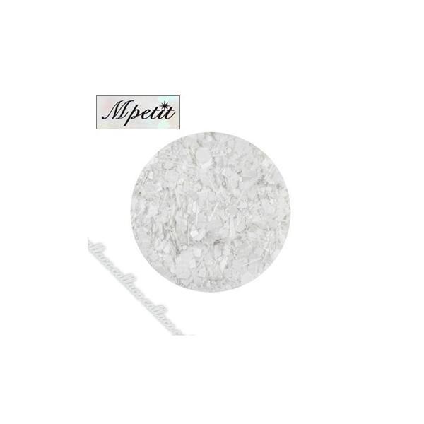 上質な素材で作られたホログラムシリーズ。7種類のホロMIX。指先を上品に演出します。制作の仕様上、多少のバラつきなどがあるものもございます。ご了承くださいませ。【内容量・備考】約1g