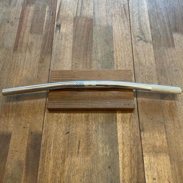 在庫分限り NITTO 日東 MTBハンドルバー G160重さ：160g幅：560mmクランプ径：25.4mm外装箱は保存状況により傷みありハンドルバーエンドの取り付けはできません。