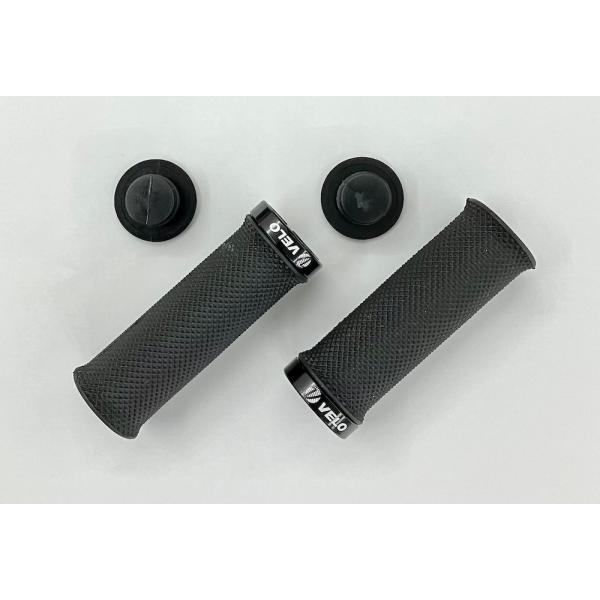 Black 黒 自転車 グリップ左右セットラバー素材全長 : 90mm直径 : 30mm対応ハンドルバー径(穴) 22.2mm片方ねじ止めにより固定シンプルな定番のグリップ