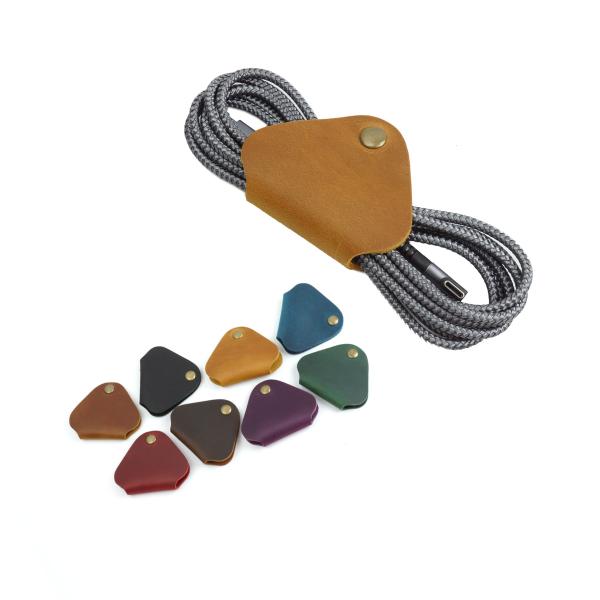 サイズ ：約8cm×5.8cm重量：約6g素材：牛革個数：2個（同色）※同じカラーの商品でも素材の特性上、色味が異なる場合がございます。予めご了承ください。※個体差はありますが、スレ感、シワ感、血筋、シミ等、擦れた跡などがありますが、　本製...