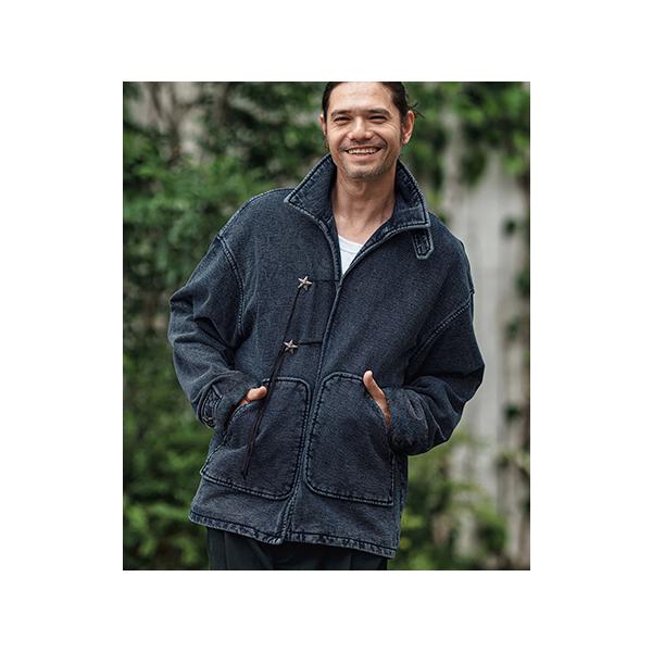 175cmB90-W73-H89靴26.5cmのモデルがMサイズを着用。綿100％のヘビーオンスインディゴ裏毛生地を採用。従来使用される裏毛生地の1.5倍の厚さのオリジナルで作成した生地。フロントに2つのスター型に模ったネオバーボタンはCA...