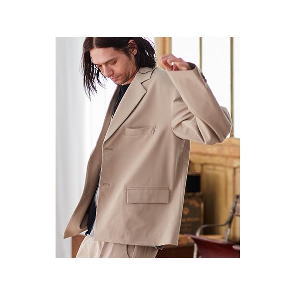 BlackGrayBeige175cm B90-W73-H89 靴26.5cmのモデルがMサイズを着用。肌触りのしっとりとした-とろみ-のある生地感が特徴的な2Bテーラードジャケット。ルーズめなシルエットながら素材感とパターンで品格のある一...