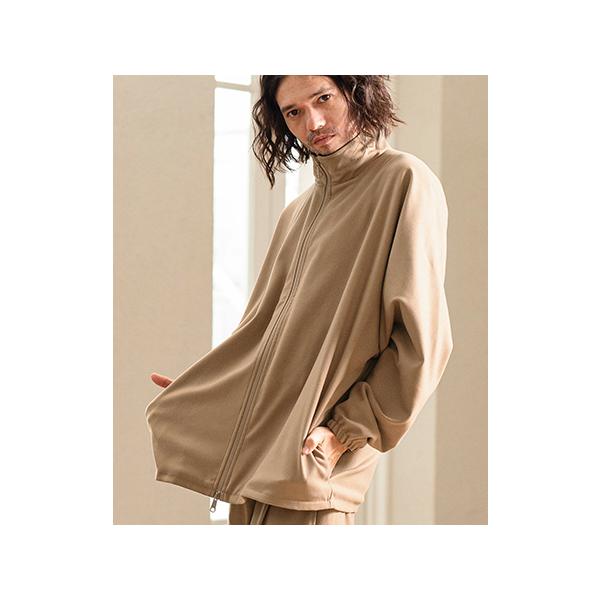 175cmB90-W73-H89靴26.5cmのモデルがMサイズを着用。生地表面に微起毛をかけた、スーツなどに用いられるキレイな生地を使用したスタンドカラージャケットです。T/R/PU(ポリエステル/レーヨン/ポリウレタン)混率のキレイな生...