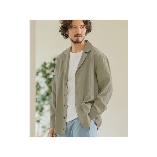 181cmのモデルが46サイズを着用。トロピカルという春夏シーズンに最適な軽快で軽量な生地を使用した羽織アイテム、シャツ感覚な着用感とフォルムでありながらカラー(衿)のディティールはトレンチコートのデザイン性をミックスしたイメージで新感覚な...