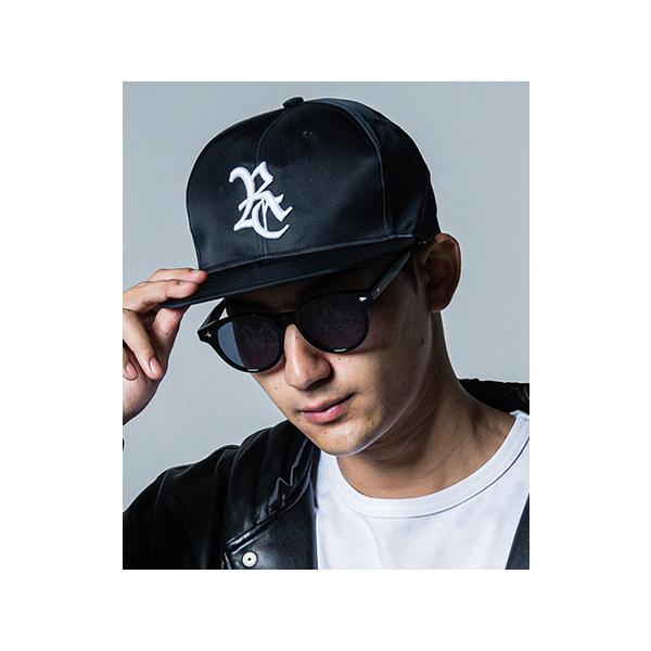 resound定番フィット感、サイズ感、日本人に合ったオリジナルベースボールキャップ。ツバを曲げても良いフォルムが形成できるように考慮しています。NYLOＮはアメリカ軍ヴィンテージミリタリーナイロンを復刻させた。打ち込みも激しく、高密度に織...