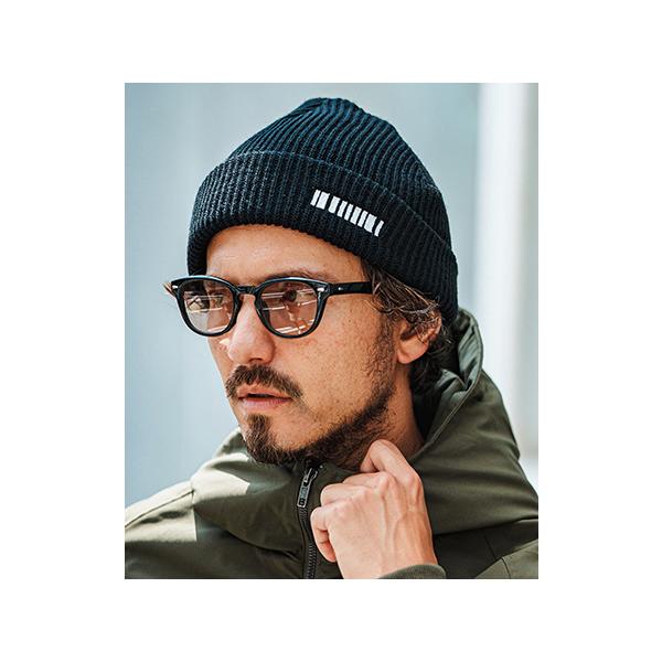 181cmのモデルがFサイズを着用。柔らかなかぶり心地ときれいなシルエットのビーニー。ブランドアイコンのバーコード刺繍をセットし、シンプルながらアクセントのあるデザインにしている。※着用画像と商品単体画像で色が異なる場合がございます。※商品...