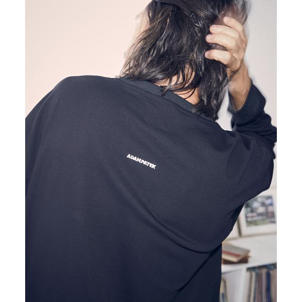 WHITEBLACK175cm B90-W73-H89 靴26.5cmのモデルが2サイズを着用。・植物性由来樹脂を使用した環境にやさしいポリエステルを混紡した素材。・表面が滑らかでソフトな肌触り、オーバーサイズで着心地に拘ったシルエット・裾...