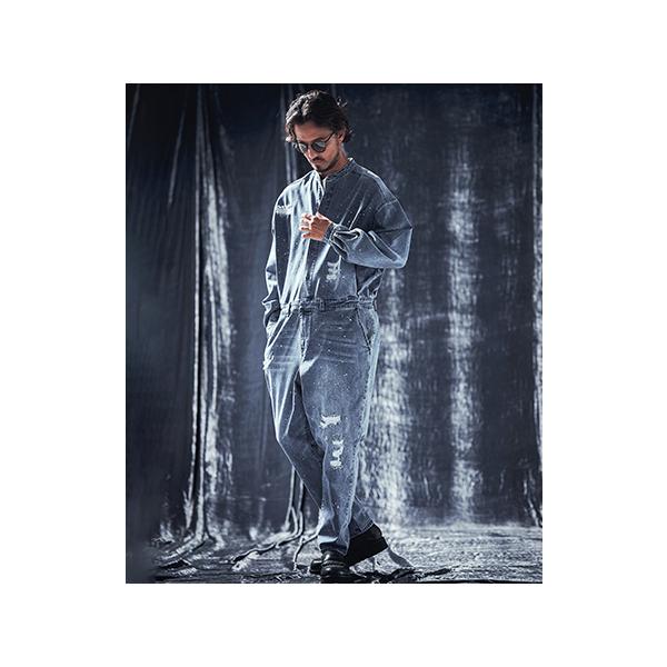 デイリーファッションの代表アイテムであるデニムオールインワンに、ANGENEHMらしいアレンジを加えて個性的なディテールにアップデートした1着です。ブラストとシェービング加工を施し、着古したような色合い表現を再現。ペイントスプラッシュとダメ...