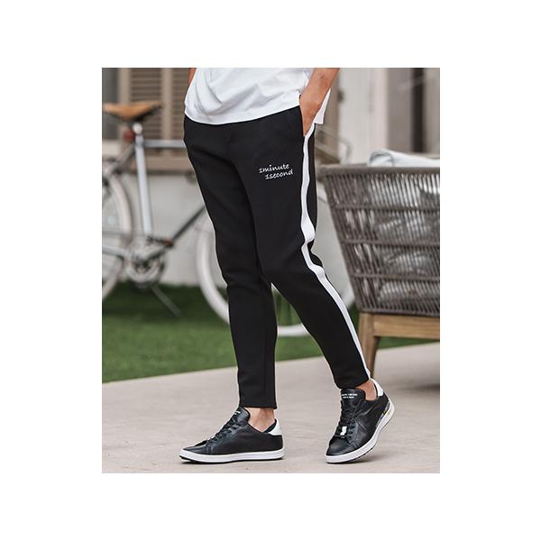 181cmのモデルがMサイズを着用。ブランドの中でも定番且つオールシーズン人気のある、ダンボールニットを使用したイージーパンツ。程よい光沢感と張りがあり、リラックスした中に品も感じさせる人気素材です。フカフカとした肉感の快適な着心地と、毛玉...