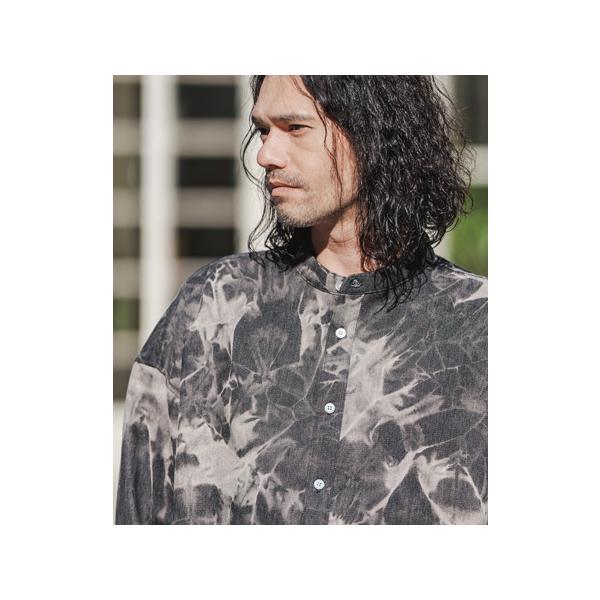 175cmB90-W73-H89靴26.5cmのモデルがMサイズを着用。生地は11ozのコットン100%デニム生地を採用。素材感はSSには適度な肉感でブリーチ加工を施しております。デザインは肩幅と身幅はワイドシルエットにしながらも全体のバラ...