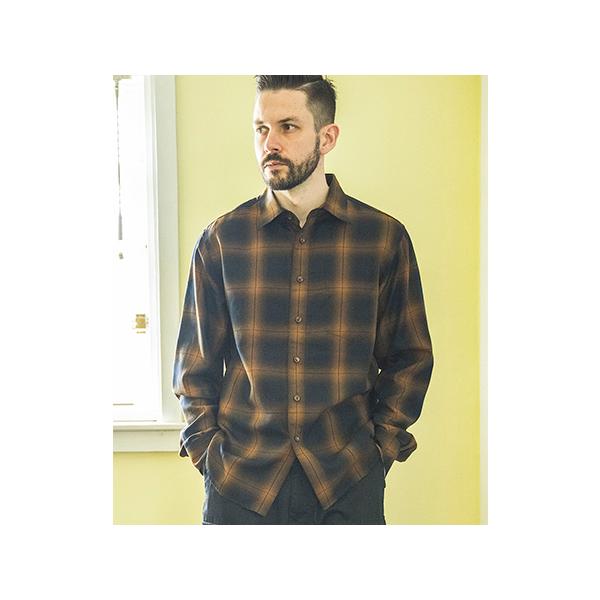 高級感ある大人のオンブレチャックテンセル糸を高密度に織り上げ、肉感がありながらドレープ性と反発感のある生地に仕上げました。奥行きのあるカラーリングでデザインしたオンブレチェック。肉感があるのに柔らかく滑らかで安定性抜群の素材。素材を活かした...