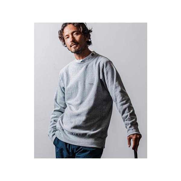 181cmのモデルがLサイズを着用。しっかりとした生地感の、ヘビーオンススウェットシャツ。さり気なく入ったサイドリブと、胸元の筆記体ロゴが抜け感を出してくれます。袖にはハートワッペン、裾にはピスネームをセット。※着用画像と商品単体画像で色が...