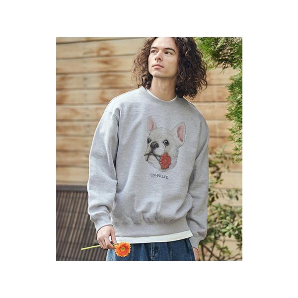 175cmB83cm-W66cm-H87cmのモデルがWhite：Mサイズ、Gray：Lサイズを着用。手描きのタッチで描いた犬たちを古着のグラフィックの様な風合いで落とし込んだVINTAGEGERBERADOGシリーズ。あえて色のムラや陰影...