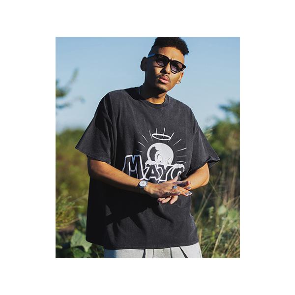 ヴィンテージ風に加工をかけておりますので、一点一点すべての加工の風合い、ダメージ感やサイズ感に個体差がございます。オーバーサイズのゆったりと着られるシルエットデザインとなります。※加工の性質上、サイズや色の濃淡、微かな穴等ダメージ具合に個体...