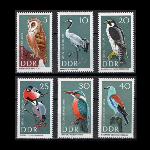 MNH (Mint Never Hinged)新品未使用・ヒンジ跡なし