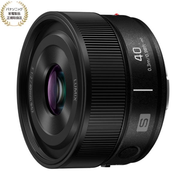 【発売日：2026年06月18日】【主な仕様】・型名：LUMIX S 40mm F2・レンズマウント：ライカカメラ社L-Mount規格準拠・レンズ構成：6群7枚（非球面レンズ3枚）・焦点距離：40mm・画角：57°・開放F値：F2・最小F値...