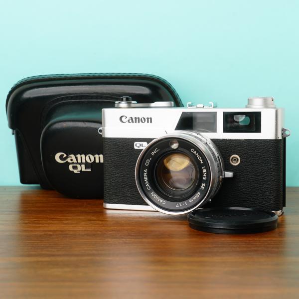 ＊商品に興味を持っていただきありがとうございます＊1965年発売。45mm F1.7の大口径レンズを搭載した、キヤノンの人気レンジファインダーカメラです。シャッタースピード優先AUTO搭載なので、初心者の方でも失敗が少なく、気軽にフィルムカ...