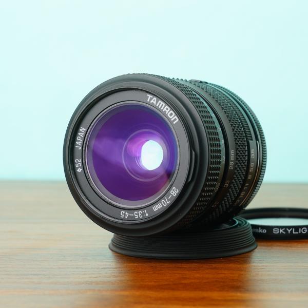 ＊商品に興味を持っていただきありがとうございます＊タムロンの標準ズームレンズ「28-70mm f3.5-4.5 (Model 59A)」です。キヤノンFDマウント用のアダプトール2が装着されており、すぐにCanon FTbやF-1、AE-1...