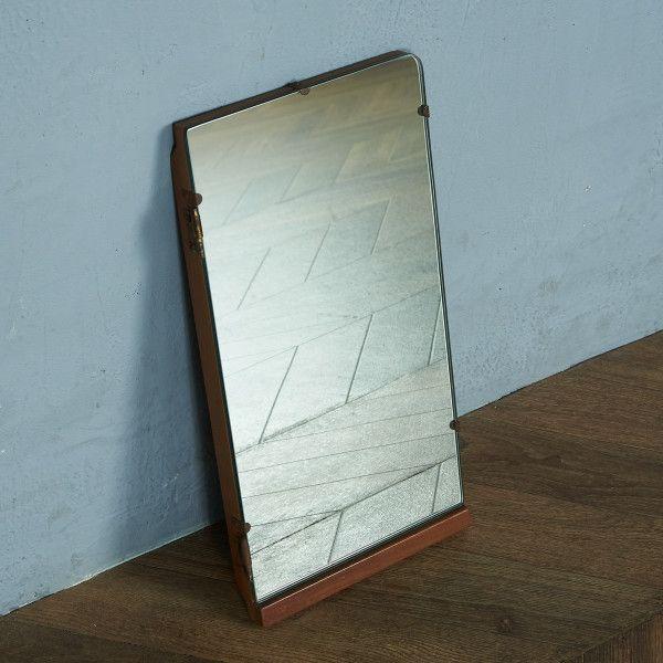 サイズ（単位mm）：- 幅 230 奥行き 35 高さ 445主な素材：- チークブランド：ジープラン G-PLANデザイナー：ビクター・ブラムウェル・ウィルキンス Victor Bramwell Wilkins年代：-コンディション：★★...