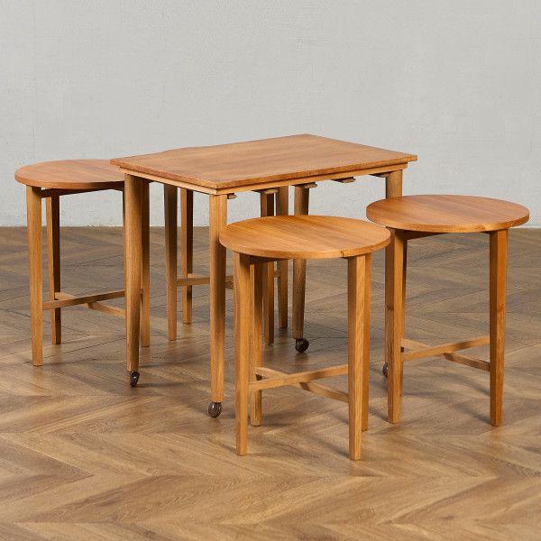 サイズ（単位mm）：- テーブル 幅 620 奥行き 420 高さ 565主な素材：- チーク- ブナブランド：-デザイナー：ポール・ハンデバッド Poul Hundevad (1917-2011)年代：1960'sコンディション：★★★ ...