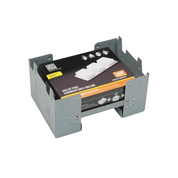 スタンダード、ミリタリーより二回り大きいポケットストーブです。少し大きな鍋も載せることが出来ます。●サイズ：収納時132×96×39mm●重量：174ｇ（固形燃料を除く）●固形燃料ミリタリー12タブレット（14g×12 タブレット）付●ドイ...