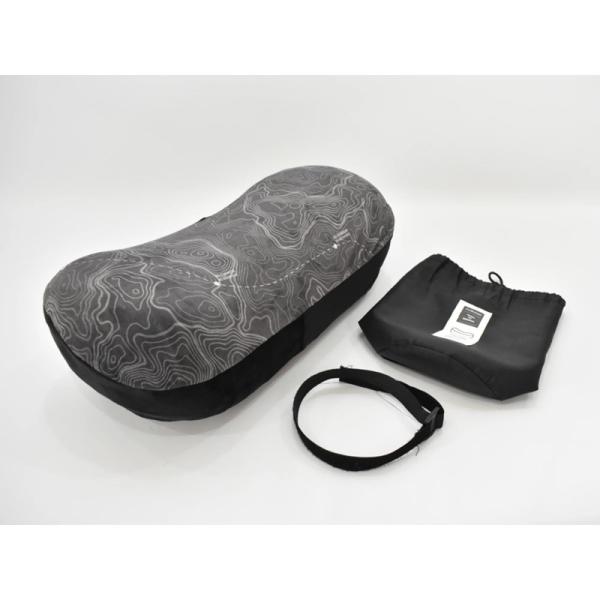 コンパクトに収納が出来る低反発枕5050WORKSHOPのPACKABLE PILLOWは低反発で頭に馴染むように沈むのでずれにくく、アウトドアでもスッキリした目覚めを体感いただける枕です。サイズにもこだわりシェラフにちょうど入る大きさとな...