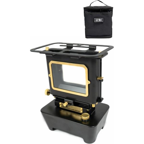 焚き火とはまた違った炎のゆらめきアイロンストーブの、のんびりと揺らぐ炎を眺めると、忙しい毎日から解放されたようにリラックスすることができます。小型でも強い放熱性があり、周囲が温まるほどの熱を感じ取れます。ストーブの天板を利用して調理すること...