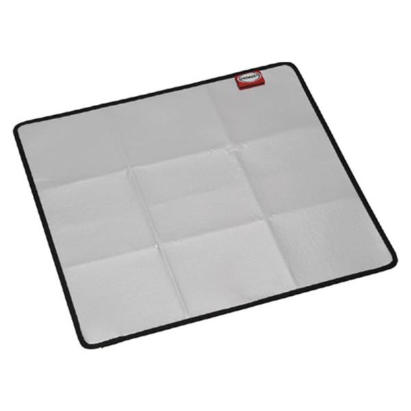 バーナーを使用する際の安全性を向上させるシートです。表面には熱を反射させるアルミ蒸着フィルムを、裏面には難燃性の繊維を採用しています。サイズ約300×320mm重量約42gカラーシルバー※こちらの商品は店舗と在庫を共有しています。　ご注文時...