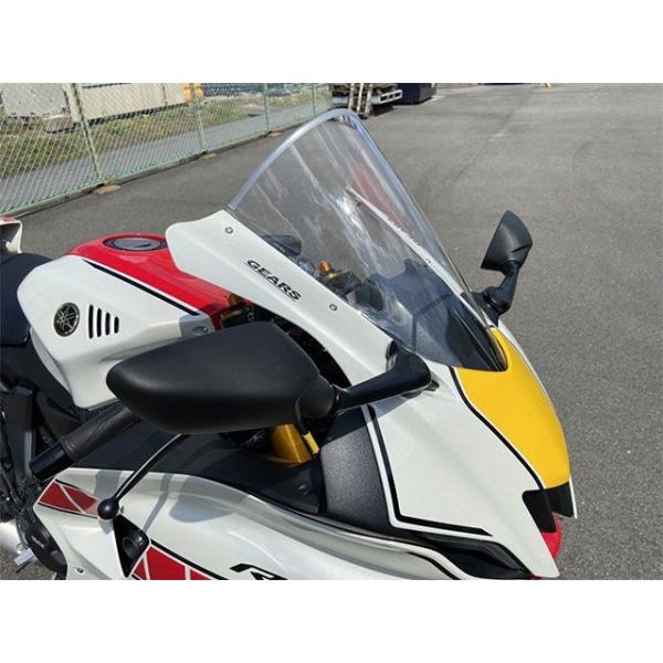 ●メーカー名：アクリポイント / ACRY-Point●商品名：スクリーン（クリア）メーカー品番：120521JANコード：4580423292061YZF-R7クリア■純正スクリーンの高さ3cmアップによる優れた空力特性。■歪みの少ないク...