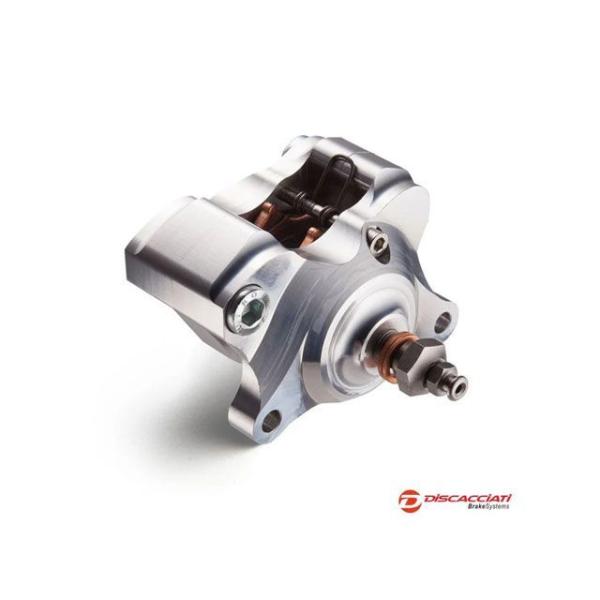 ●メーカー名：Discacciati(ディスカチャーティー)●商品名：64mm CNCリアアキシャルキャリパー 24Φ 2ピストン（シルバー）メーカー品番：FDR0064S汎用 シルバーキャリパー本体 ×1パッド：1セット装着タイプ：アキシ...