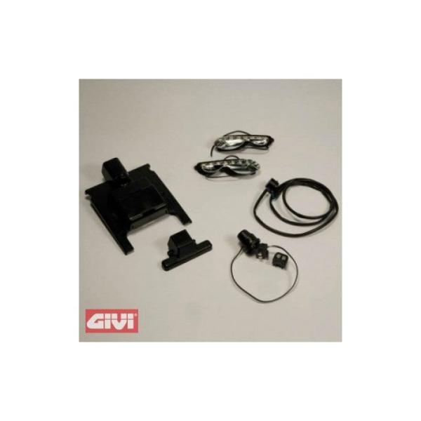 ●メーカー名：ジビ / GIVI●商品名：LED ブレーキライトキット E55 Maxia IIIモノキー用メーカー品番：givi_E112私たちのブレーキライトキットは、それが設計されている適切なトップトランクに強い可視性を追加するように...