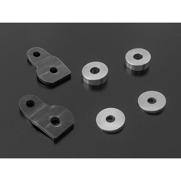 ●メーカー名：アーキ / ARCHI●商品名：純正グラブバー専用傾斜オフセットマウントメーカー品番：199-5201JANコード：4589641454848Z650RS備考テールカウルとの一体感の強調とグリップ部の隙間を確保するためにタンデ...