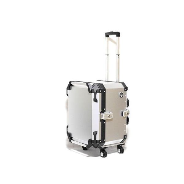 ●メーカー名：クーケース / COOCASE●商品名：Q5/55L トロリー 取り外し可能なキャスター付きアルミトップケース（シルバー）メーカー品番：CCT550SJANコード：4570134359740汎用 カラー：シルバー積載容量目安：...