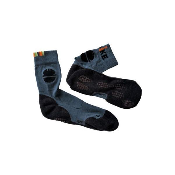 ●メーカー名：DIKE(ディーケ)●商品名：99215/800 エナジーソックス カラット（チャコール）●サイズ：S/23〜24cmメーカー品番：99215/800-35/38JANコード：8058258786995チャコール■外側は強く、...