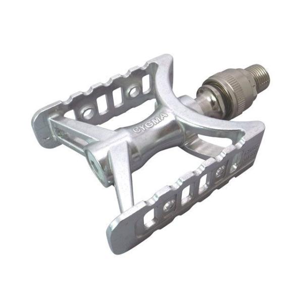●メーカー名：三ヶ島（自転車） / MKS(ミカシマ)●商品名：ペダル（CYGMA Ezy）左右ペア 9/16芯JANコード：4560369000388原産国：日本材質：アルミ製品サイズ：踏面 73×64mm、重量：275g（ペア）ペダル軸...