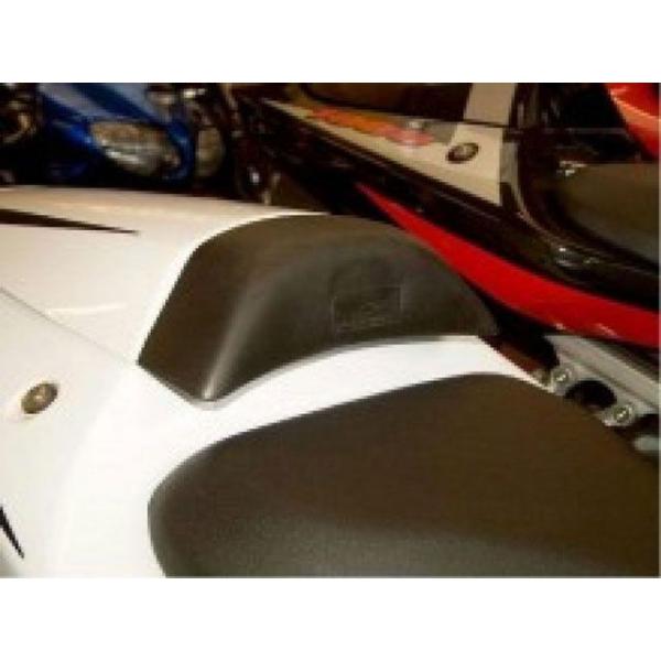 ●メーカー名：ピラミッドプラスチック / PYRAMID PLASTICS(ピラミッド プラスチック)●商品名：Suzuki GSXR 1000 Thin Seat Pad Black 2001＞2002 ｜ 10011メーカー品番：pyr...