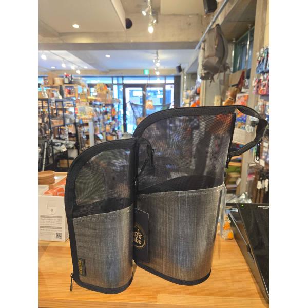 人気商品のSOTOLABO カトラリーケース&amp;キッチンツールケースに新カラーが入荷しました！表生地をボディ部分にDyneema〓 Composit fabricを採用、渋く光るシルバーグレイがワンランク上の高級感を醸し出しています。...