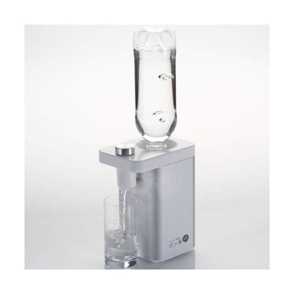 【商品詳細】商品名:ペットボトル瞬湯器「ぱッ湯」品番:BAEW-ID5100サイズ:幅96×奥行135×高さ181mm材質:アルミ、ABS、PP重量:約740g商品説明:市販のペットボトルをセットして、温度設定ボタンを合わせるだけで温かいお...