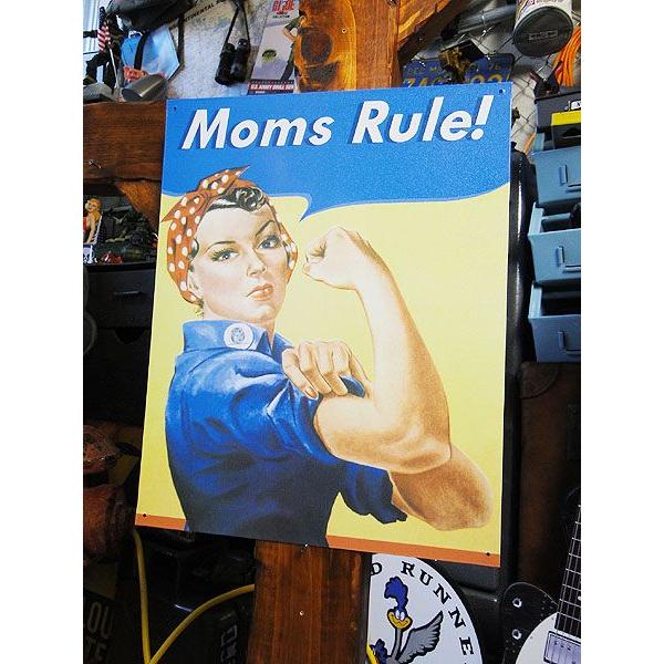 アメリカでホントによく見かけるこのデザイン、もともとは1942年に使われた戦時中のポスターで、働く女性のシンボル的な意味合いでよく使われるんです。テレビドラマ「アリーマイラブ」にもこの絵がオフィスにデッカク飾られてたりしてました。で、今回の...