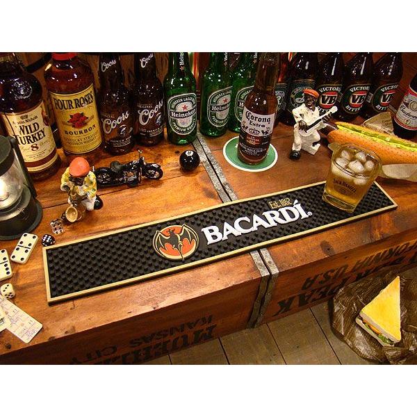 自宅にいながらにして、バーで飲んでる雰囲気をとことん味わう・・・・お酒好きならそんな想像、一度はしたことあるのでは！そこでキャンディタワーが用意したのがこの海外のパブで実際に使われているバーマットなんです。通常はリカーブランドからバーやパブ...