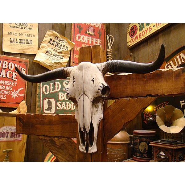 ウエスタンショップに行くと、入口に豪快に掛けてあるバッファローの骨を見て、「カッコイイナー」と思うのはウエスタンファン共通の想い！だけどあの巨大で超重たい、しかも高価なヤツを、なかなか部屋に持ち込むのって難しいよね！そんなウエスタン好きの願...