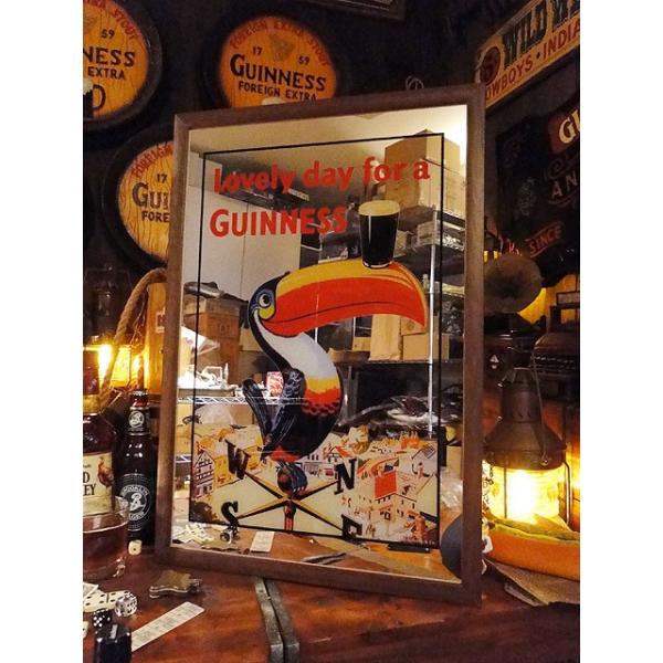 外国のバーを訪れると目にするリカーブランドのパブミラーで、お店を本気でディスプレイする時に飾られるビッグサイズバージョンを見つけてきました。こういうアイテムがあるのは、さすがパブの本場イングランドだけあります。パブミラーというアイテム自体が...