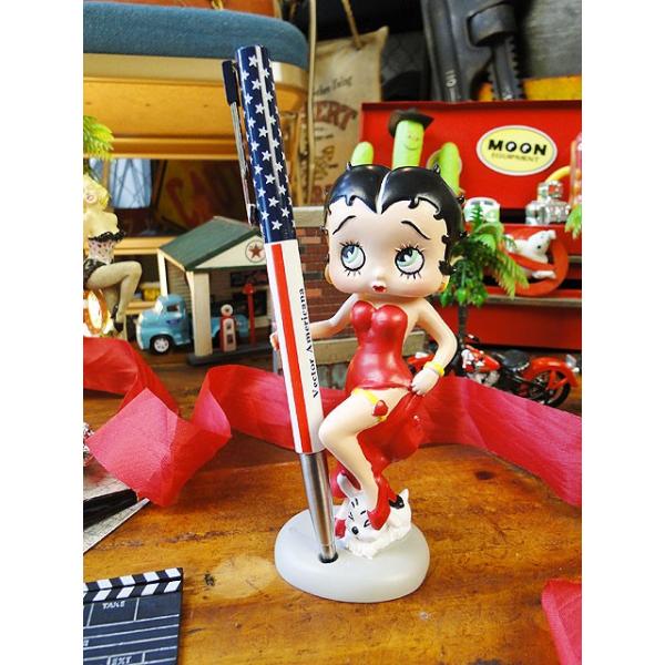 使いたい時にサッとペンが取れるってやっぱり便利！ベティ・ブープが使いたい場所でペンをキープしてくれる・・・・そんな可愛すぎるペンホルダーがこちら！よくできたレジン製のフィギュアにペンホルダーの機能を持たせたってヤツなんです。ベティのフィギュ...