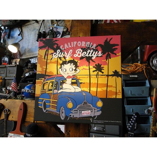 ベティがやって来ると、そこはまるで遊園地！アメリカンらしい賑やかなシーンを連れてきてくれる・・・・ベティ・ブープのキャンバスアートです。ポスターと違って木枠の分だけ奥行きがあるから、壁に飾りつけるとボコッと飛び出して、空間をよりオシャレに演...